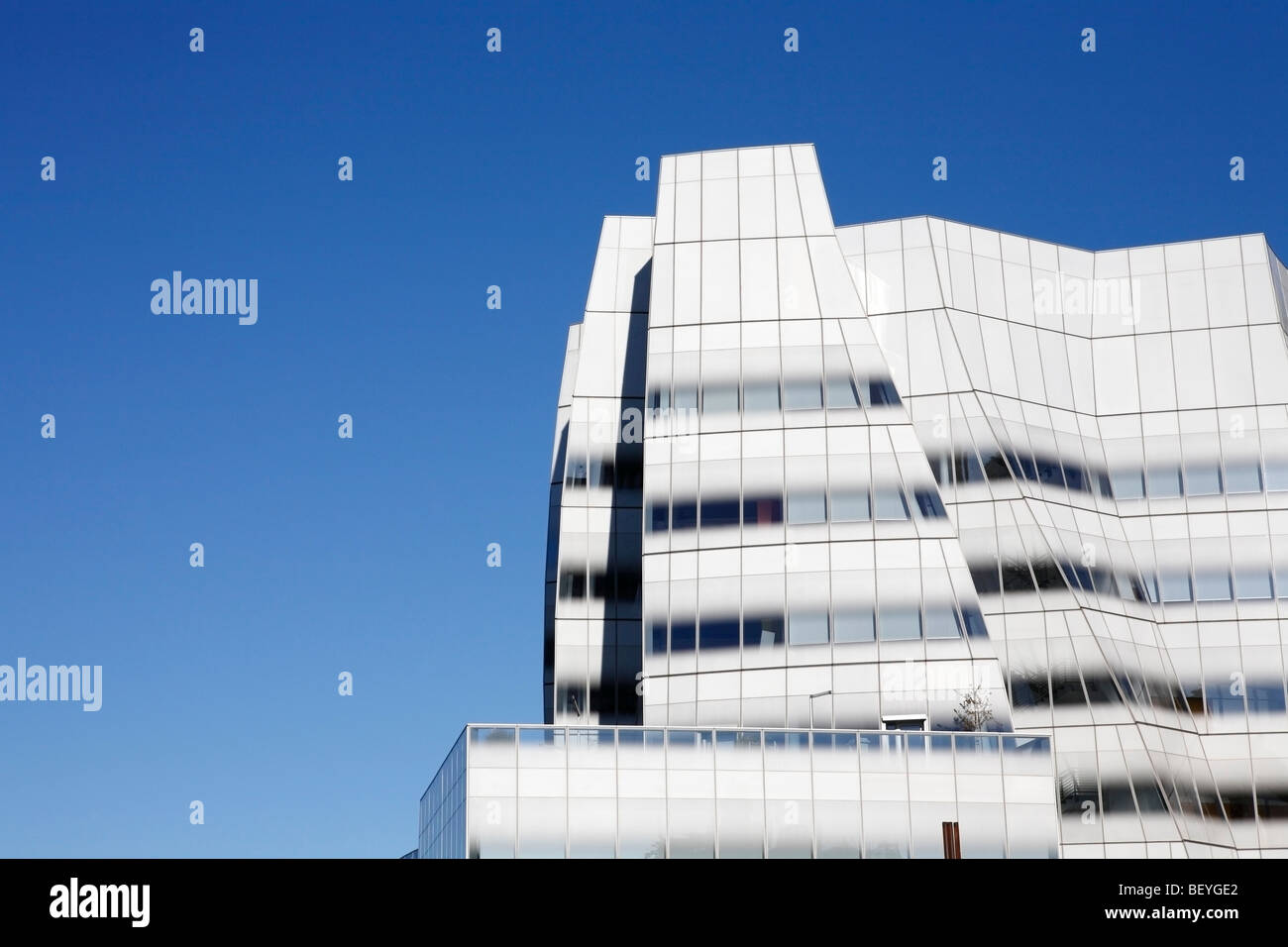 Iac Building New York Exterior High Resolution Stock Photography and ...