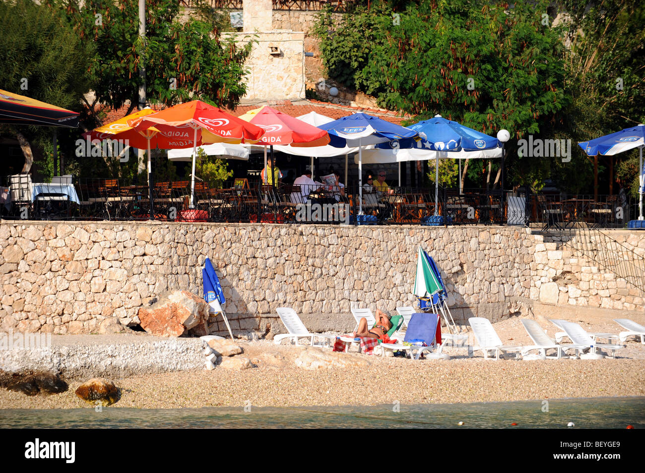 Sunbathe sunbathing sun hi-res stock photography and images - Alamy