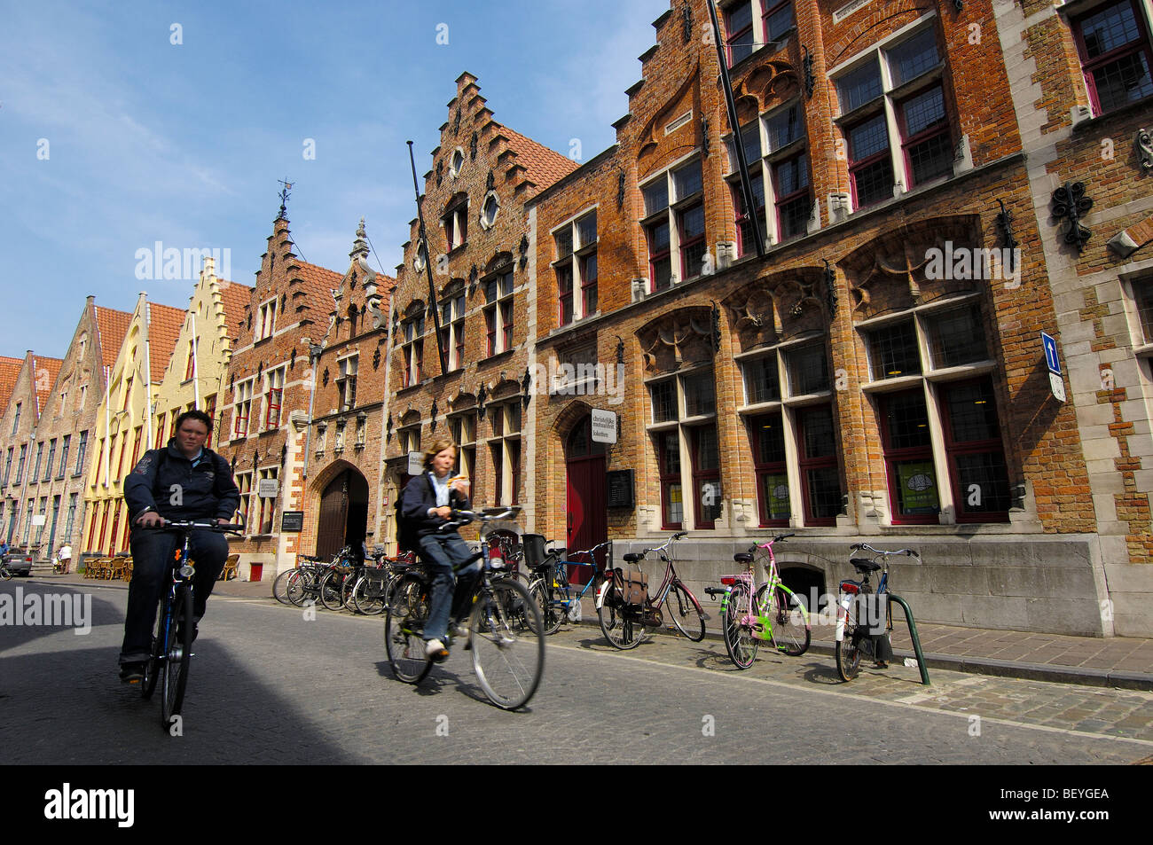 Street scene. Brugge (the Venice of the North). Western Flanders ...