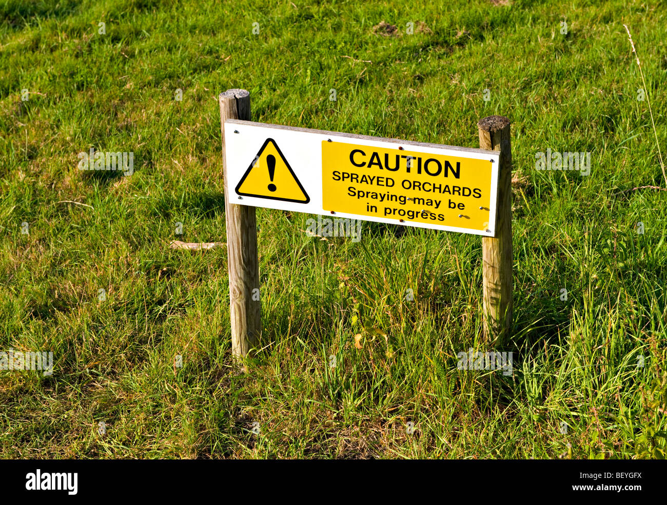 Environmental warning sign hi-res stock photography and images - Alamy