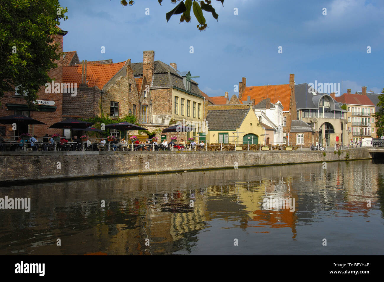 Water reflection on Dijve canal. Brugge,(the Venice of the North ...