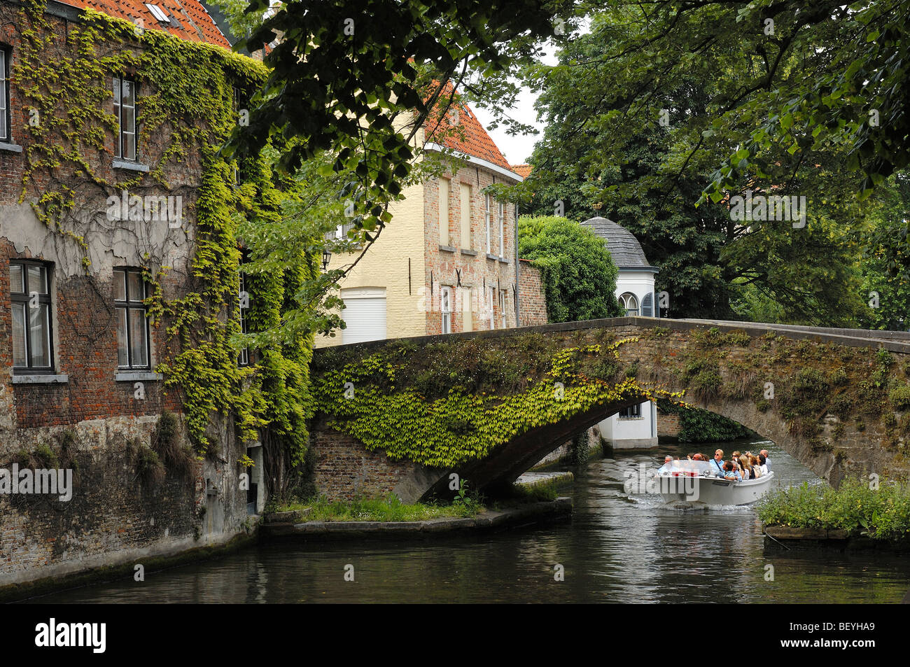 Tourboat on Dijver canal. Brugge,(the Venice of the North). Western ...