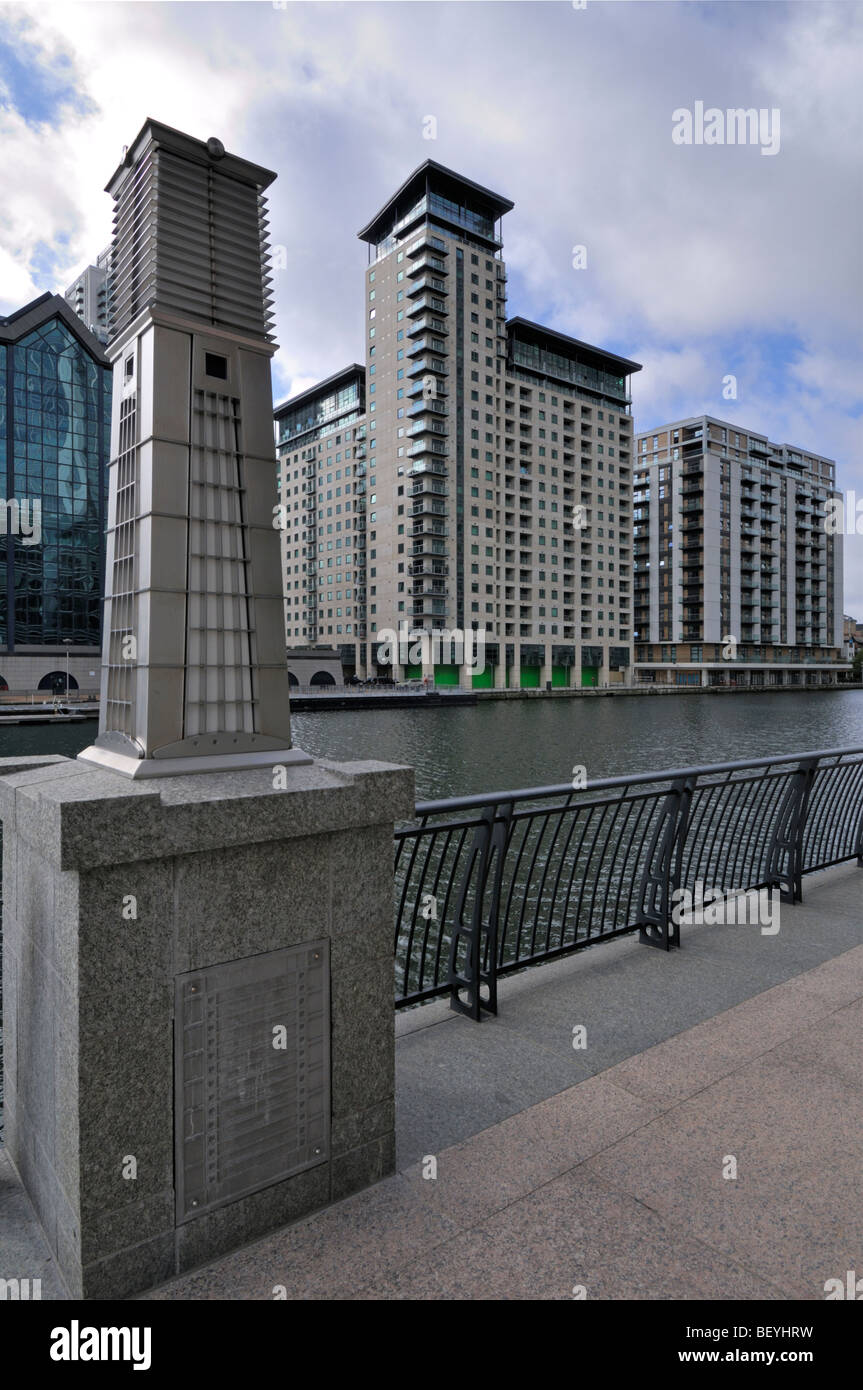 Discovery wharf hi-res stock photography and images - Alamy