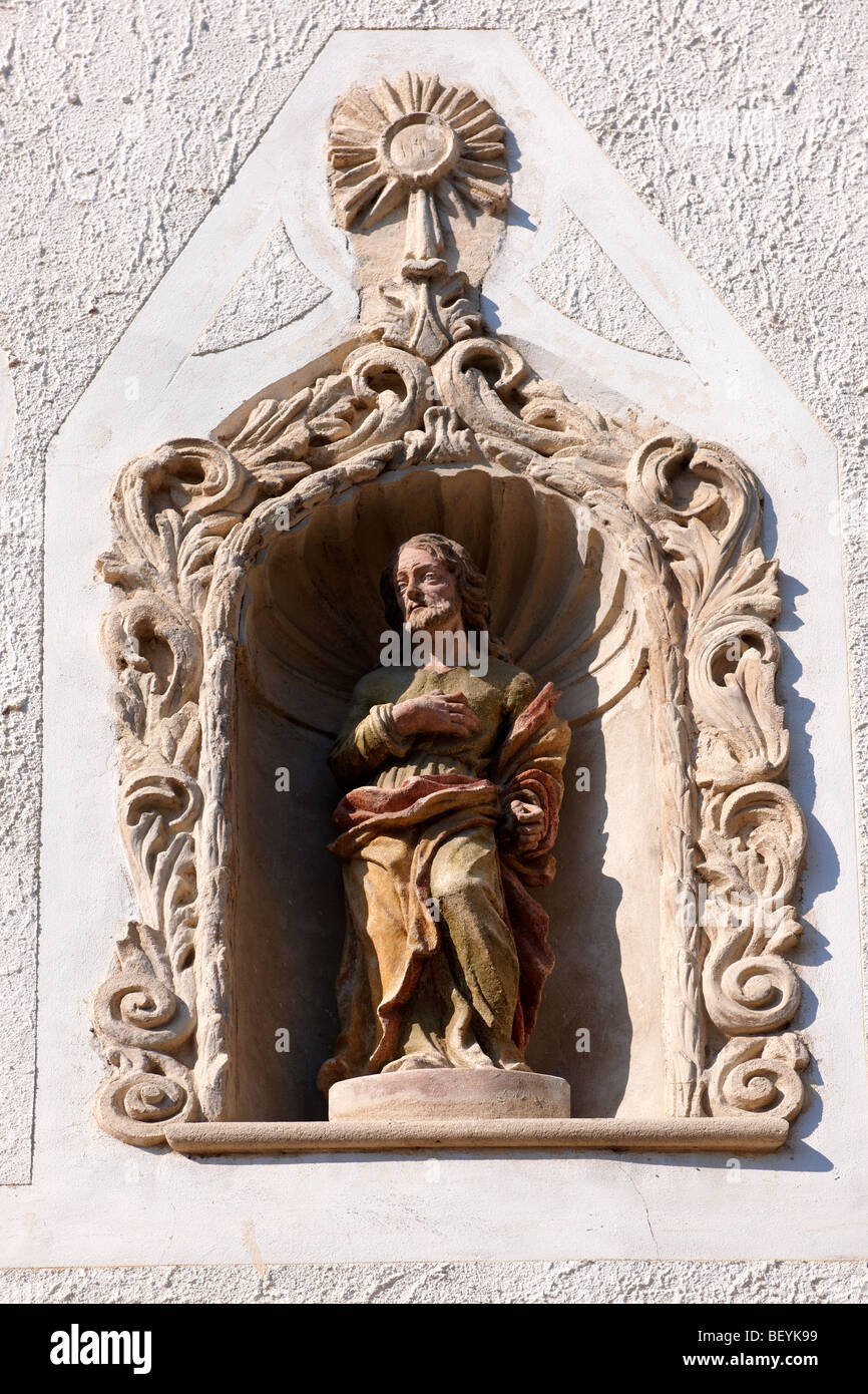 Statues on The two Moors House (K t m r h z). Rustic Baroque ...