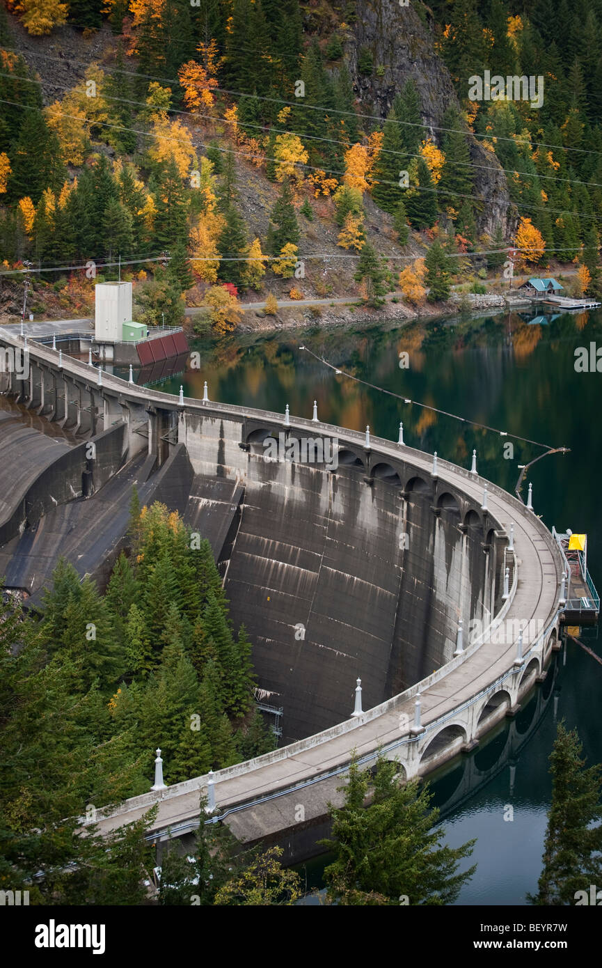 Hydroelectric dam hi-res stock photography and images - Alamy