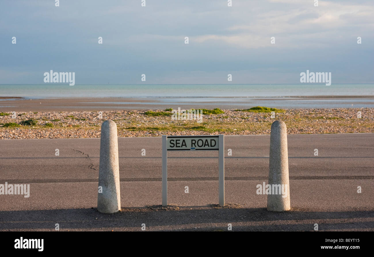 Sea Road, Littlehampton, West Sussex Stock Photo - Alamy
