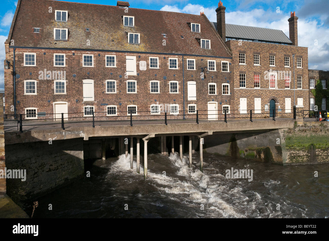 House mill at bow hi-res stock photography and images - Alamy