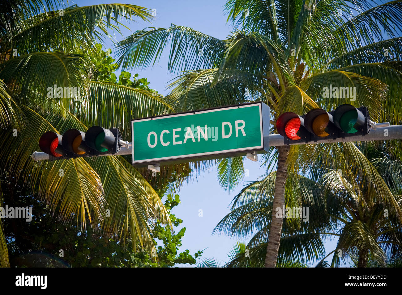 Sign post for Ocean drive, south beach, Miami, Florida, USA Stock Photo ...