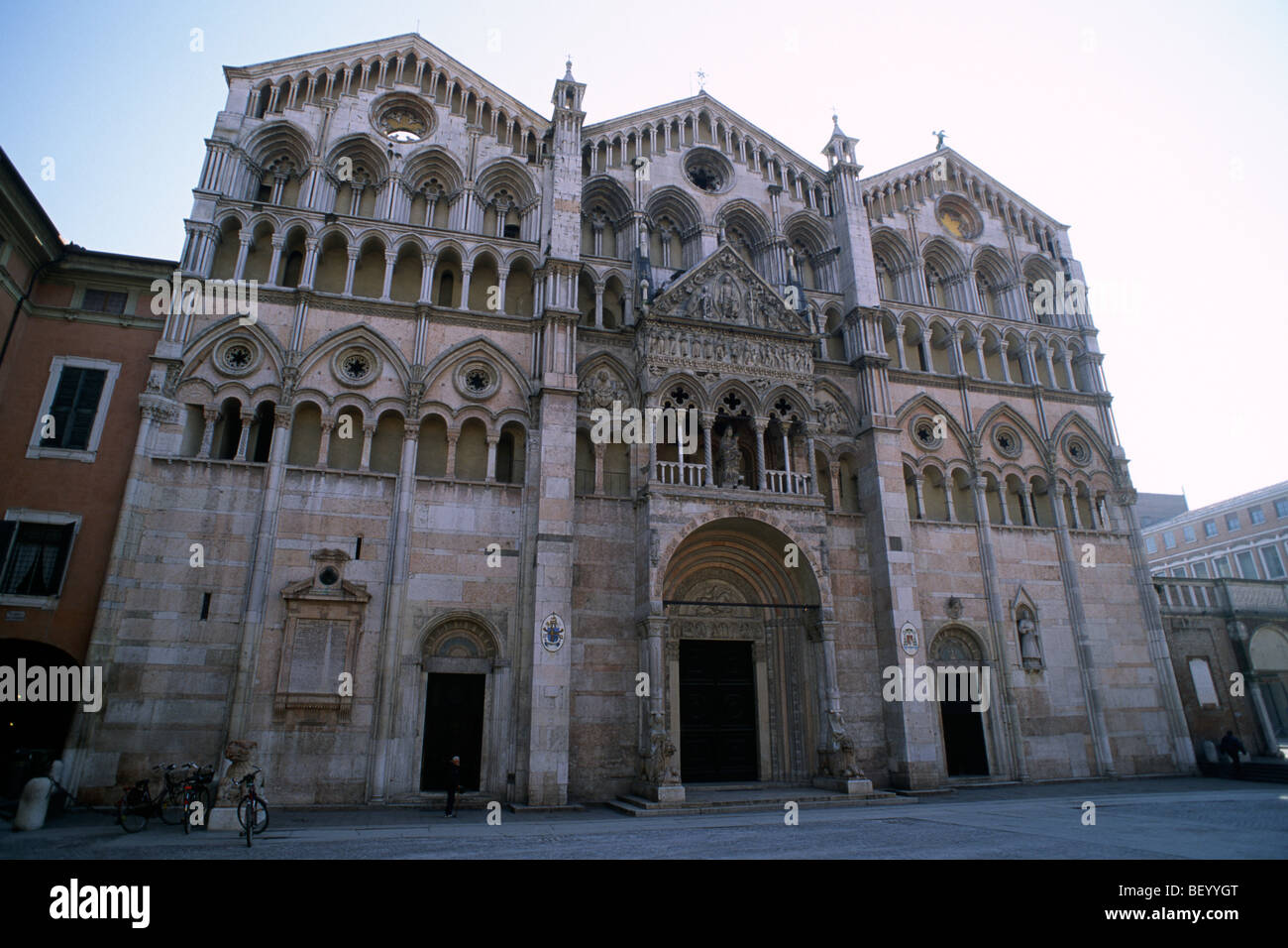 Duomo di ferrara hi-res stock photography and images - Alamy