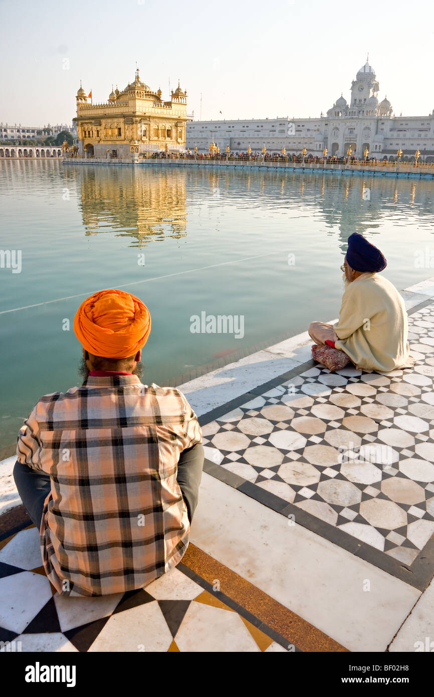 People visiting and praying at Golden Temple, Amritsar, Punjab Stock ...