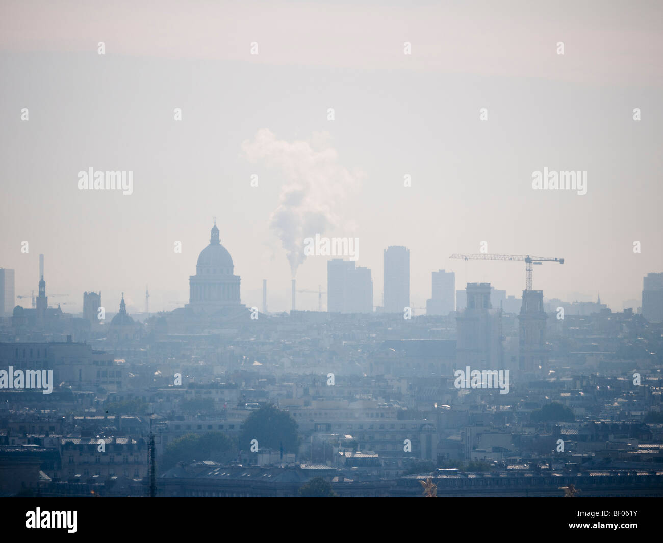 Paris skyline city hi-res stock photography and images - Alamy