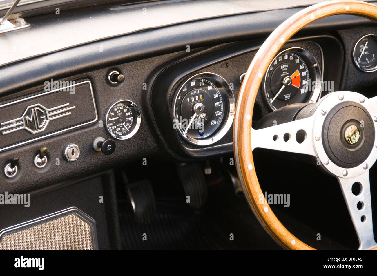 Mg sports car hi-res stock photography and images - Alamy