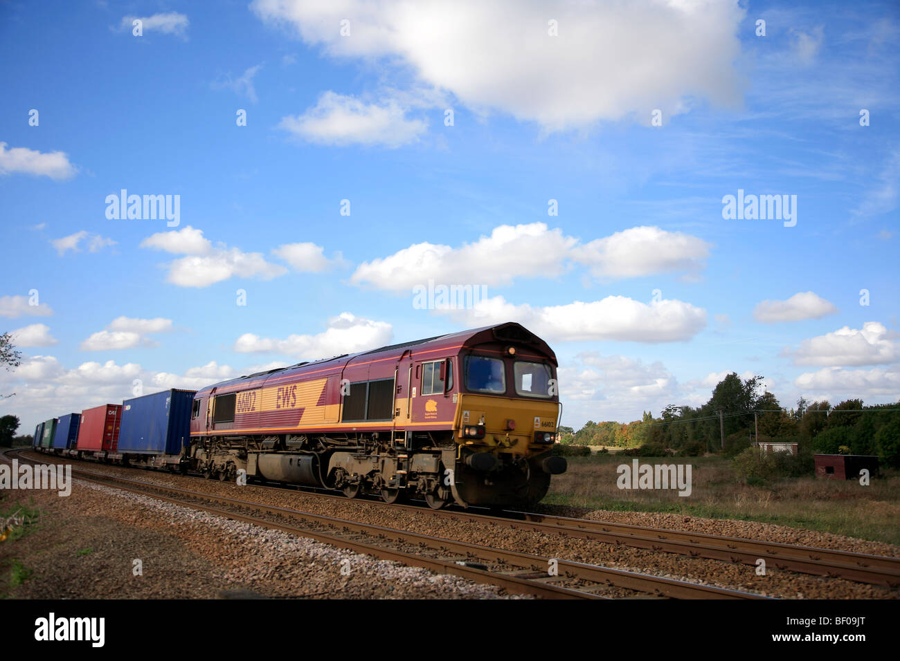 EWS 66102 Diesel Powered Freight Train Pulling Containers rural line ...
