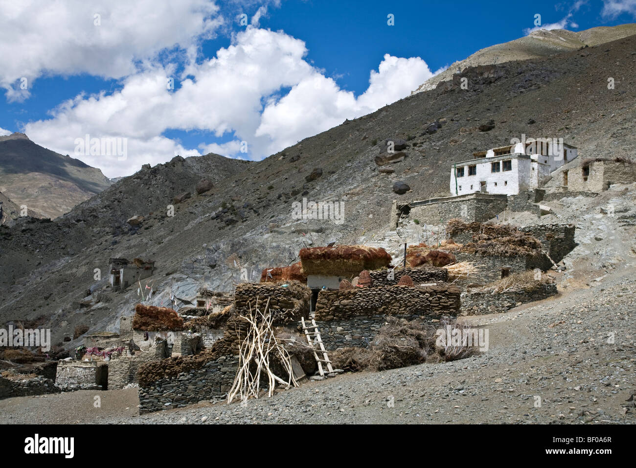 Zanskar house hi-res stock photography and images - Alamy