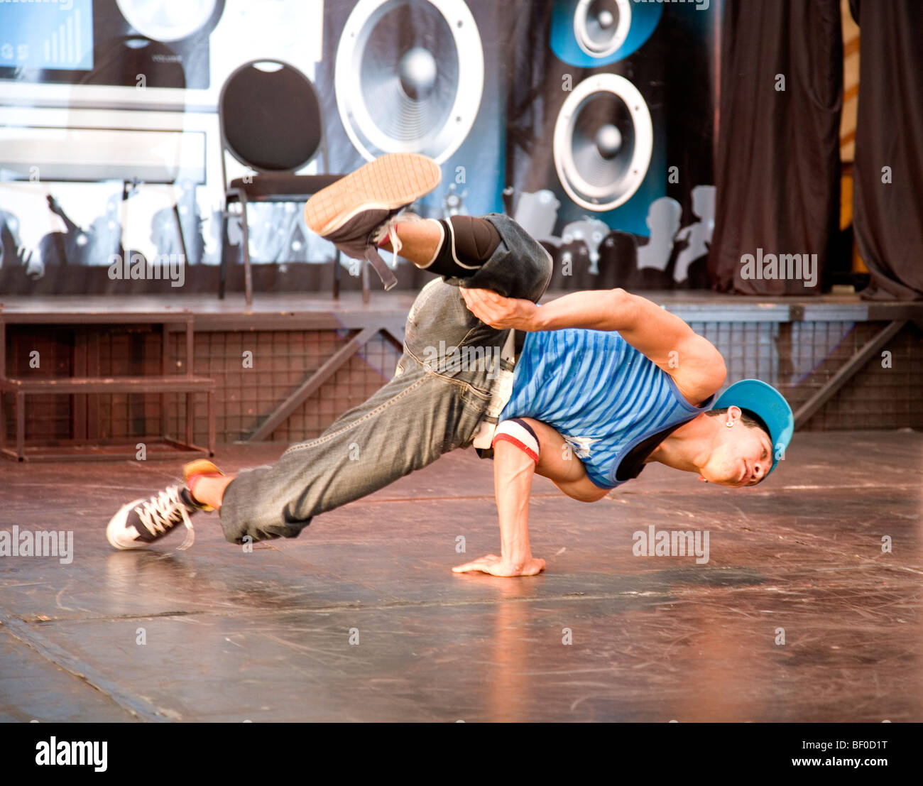 Hip hop dance hi-res stock photography and images - Alamy