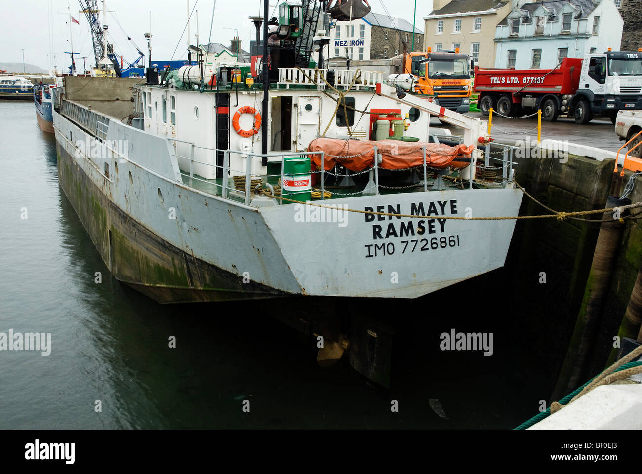 Ben Maye cargo unloading boat at Ramsey Harbour Stock Photo - Alamy