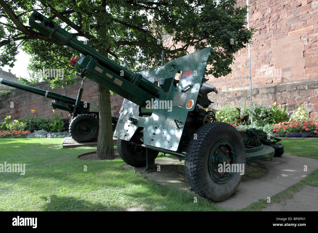 25 pounder hi-res stock photography and images - Alamy