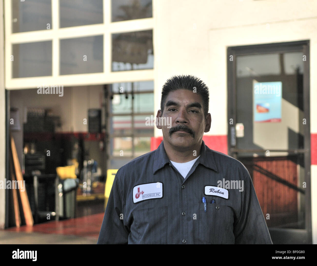 Mexican mechanic hi-res stock photography and images - Alamy