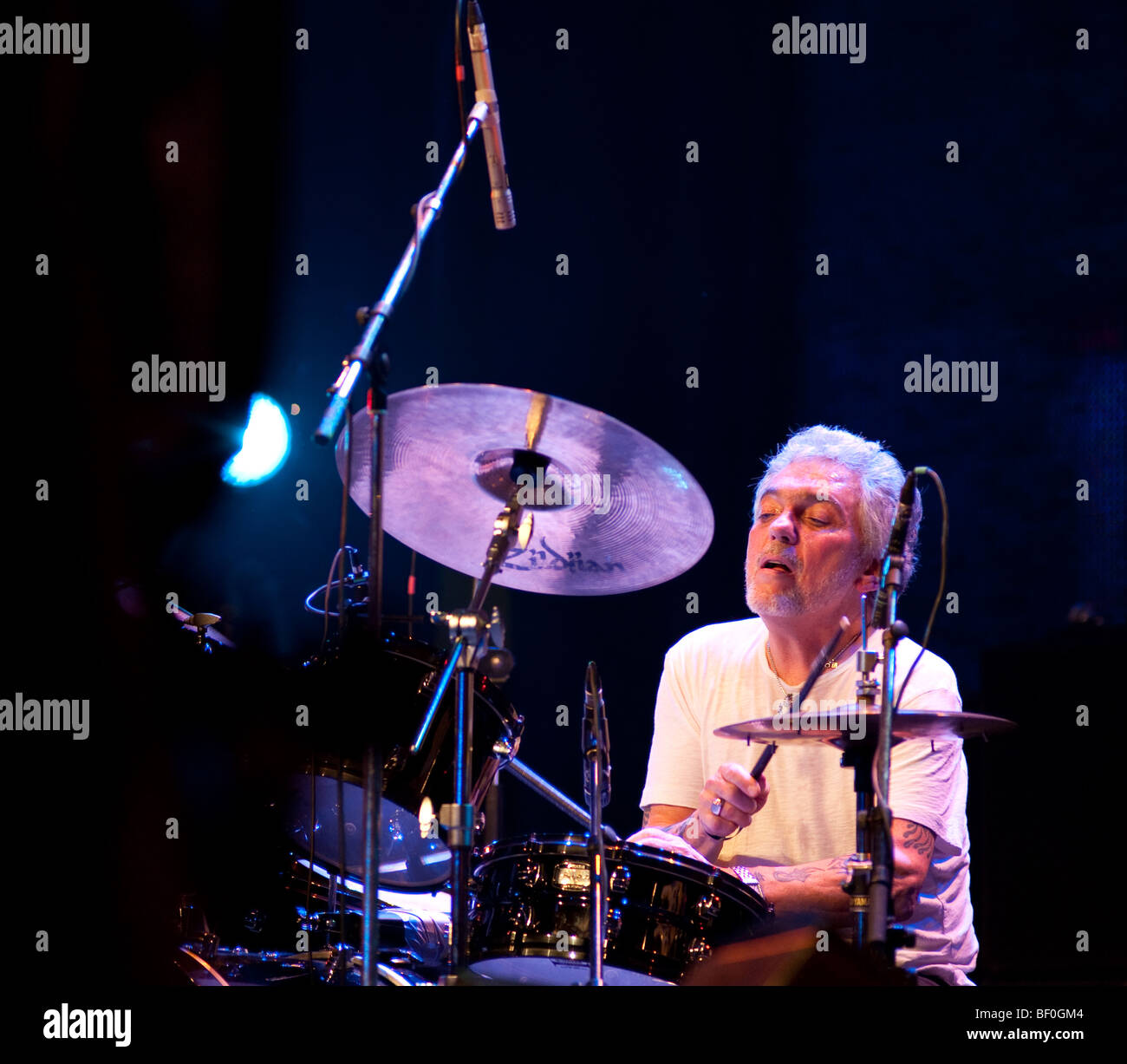 Steve gadd drums hi-res stock photography and images - Alamy