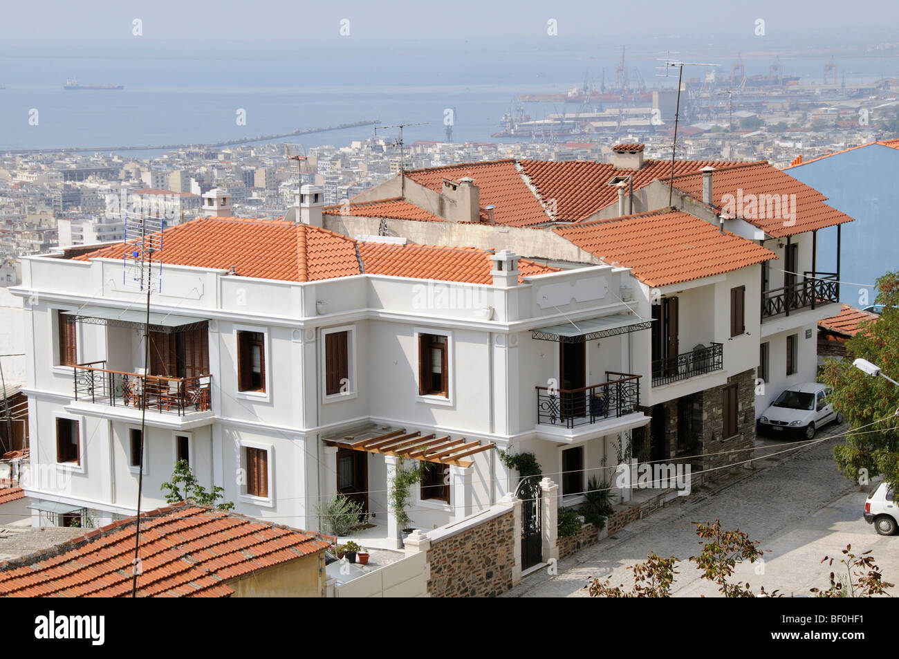 Modern greek house hi-res stock photography and images - Alamy