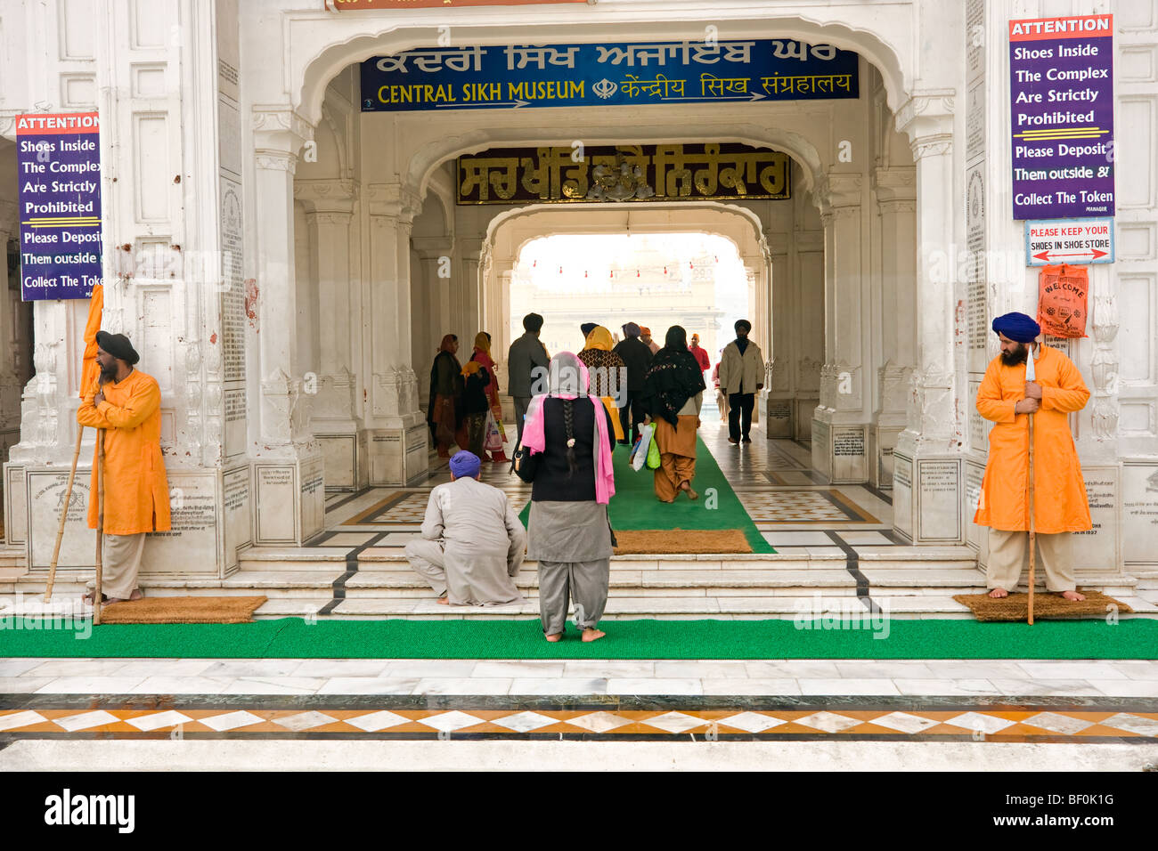 People visiting and praying at Golden Temple, Amritsar, Punjab Stock ...