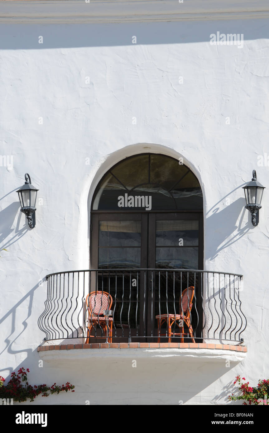 Mexican balcony hi-res stock photography and images - Alamy
