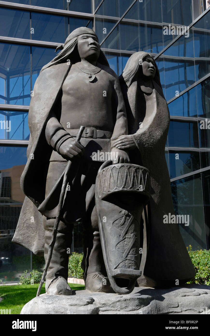 Sculpture of Native Americans. Albuquerque, New Mexico, USA Stock Photo ...