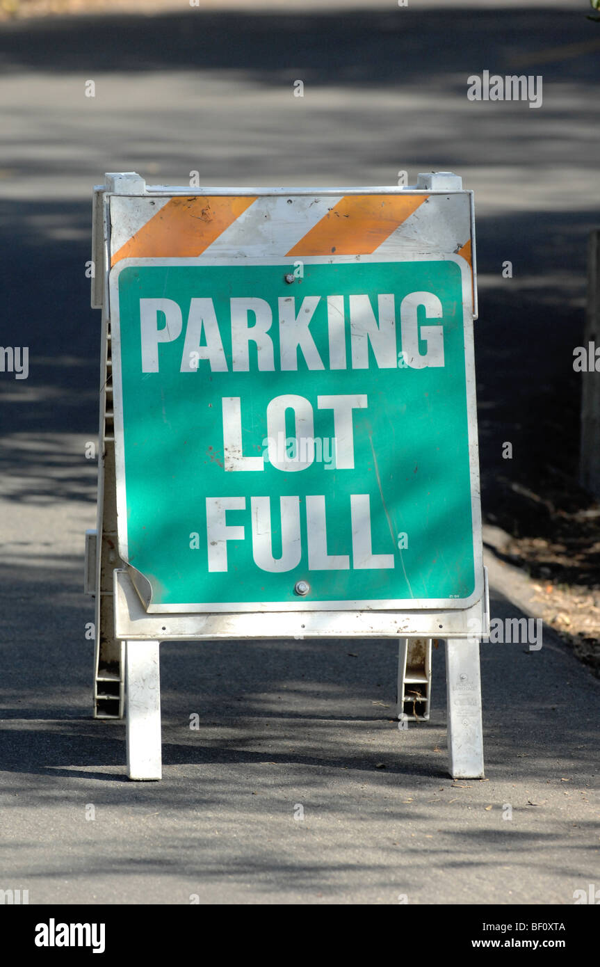 Sign car park full hi-res stock photography and images - Alamy