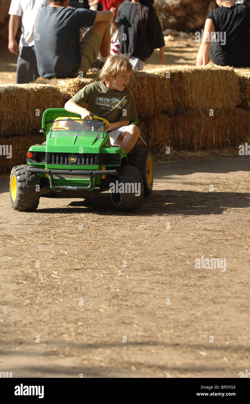 Orange toy race track hi-res stock photography and images - Alamy
