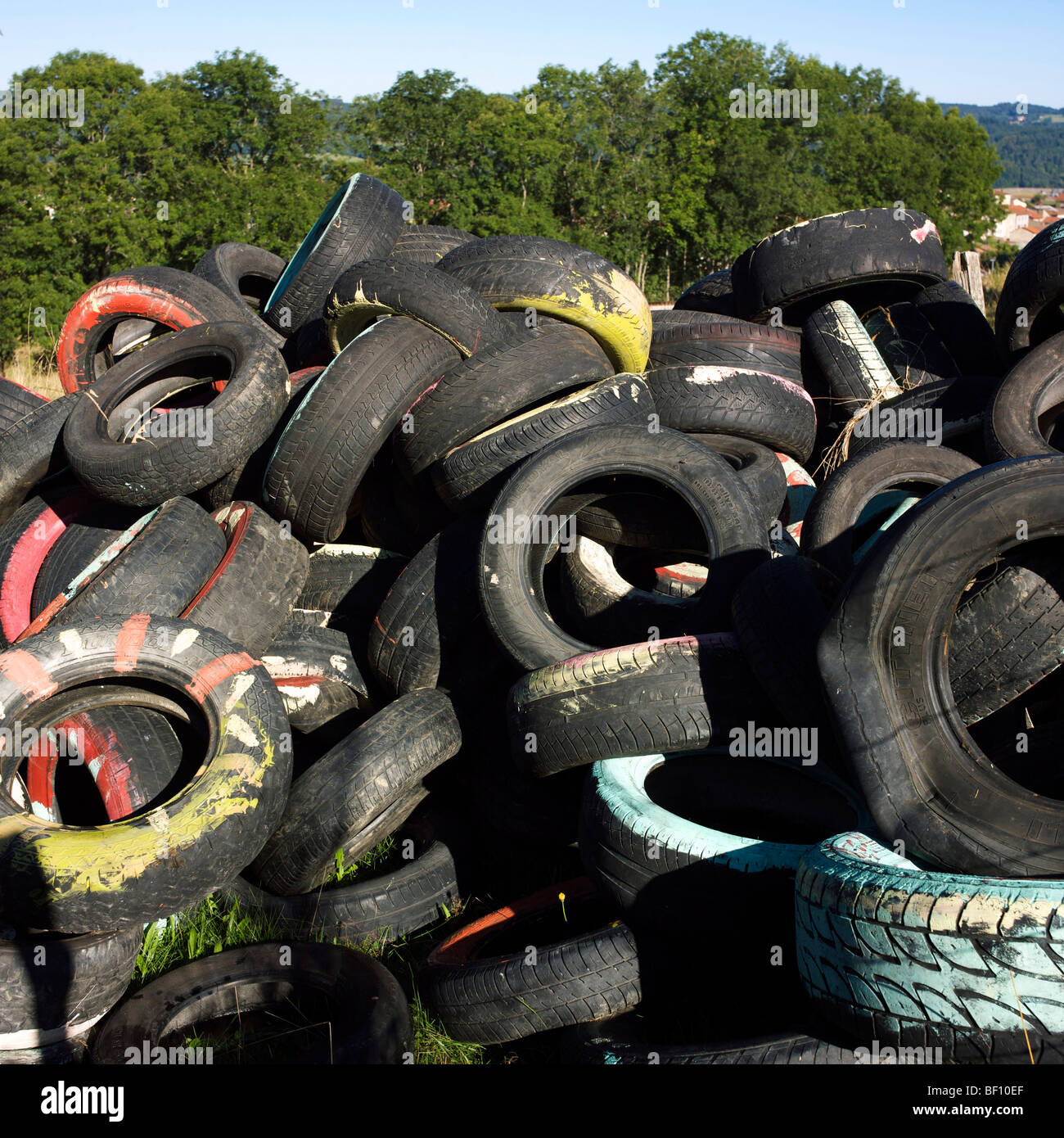 Stack of tires hi-res stock photography and images - Alamy