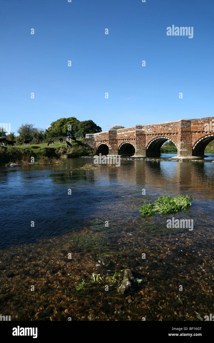 The picturesque White Mill Bridge, a medieval single carriageway bridge ...