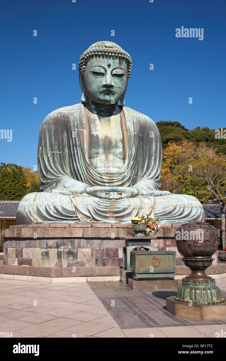 Daibutsu - famous Great Buddha bronze statue in Kamakura, Kotokuin ...