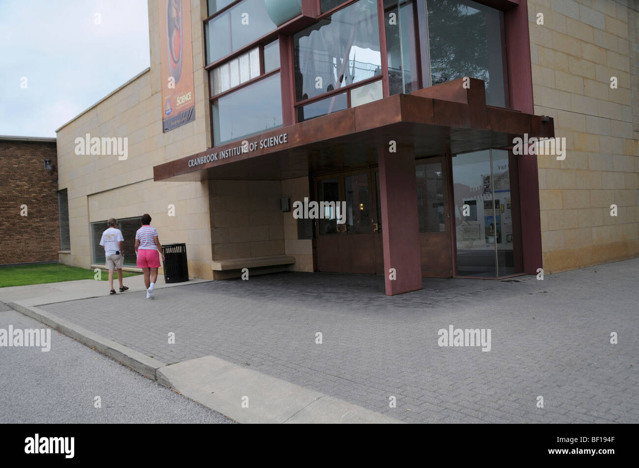 Institute of science building hi-res stock photography and images - Alamy