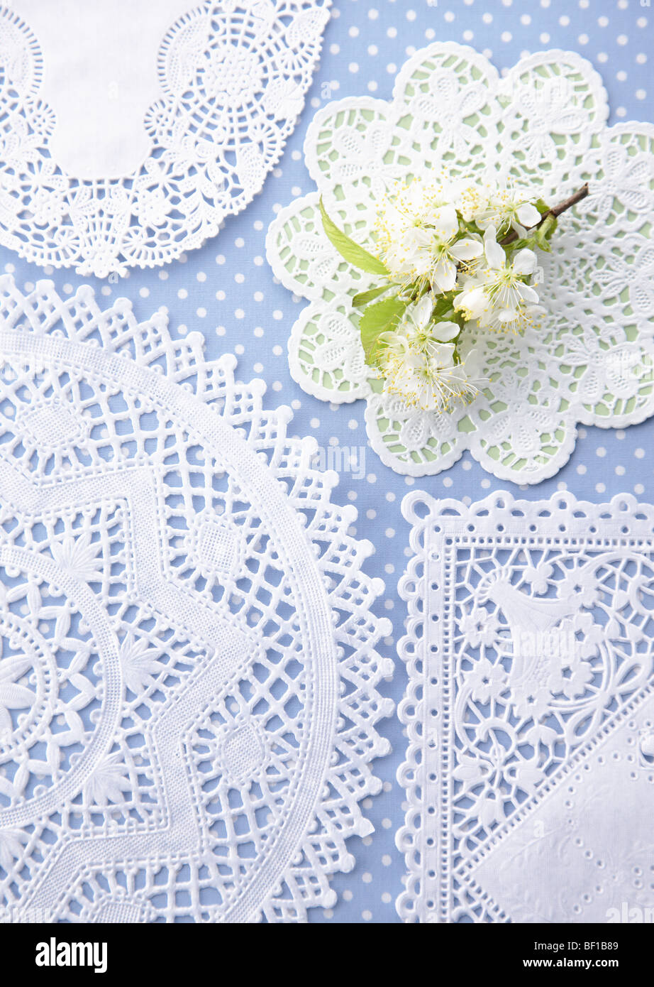 Lace paper hi-res stock photography and images - Alamy