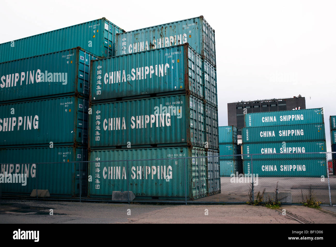 Importing goods containers hi-res stock photography and images - Alamy