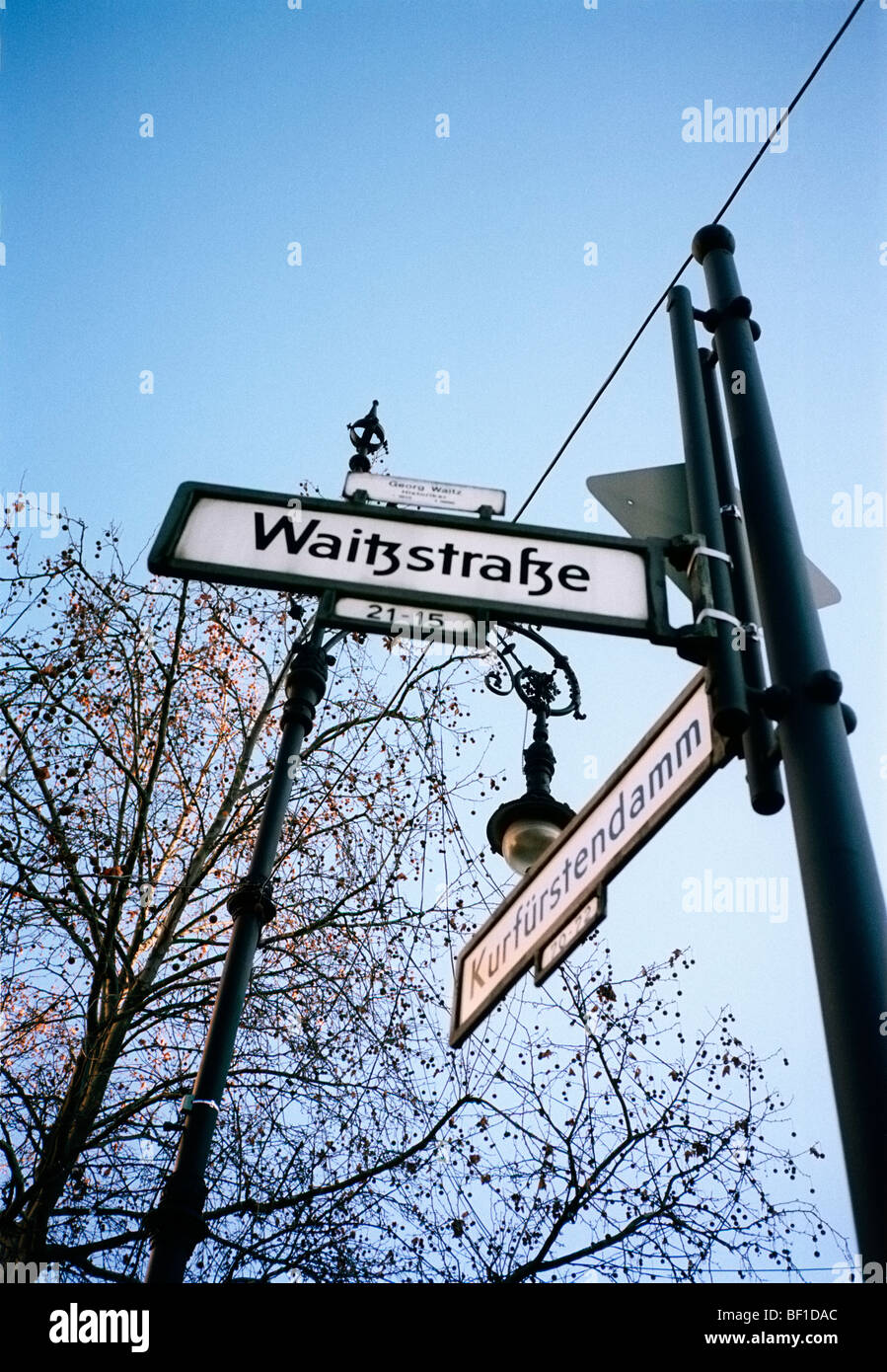 Berlin directions hi-res stock photography and images - Alamy