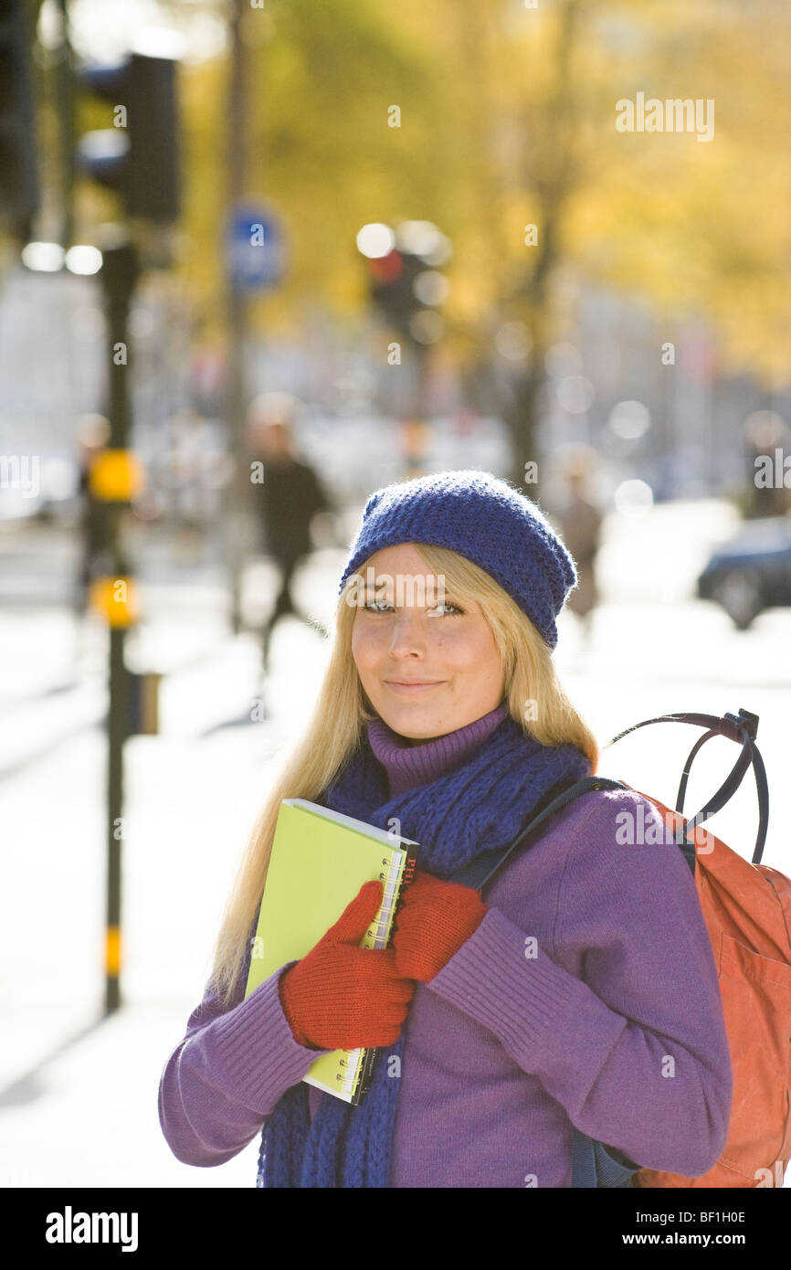 Woman carry books head hi-res stock photography and images - Alamy