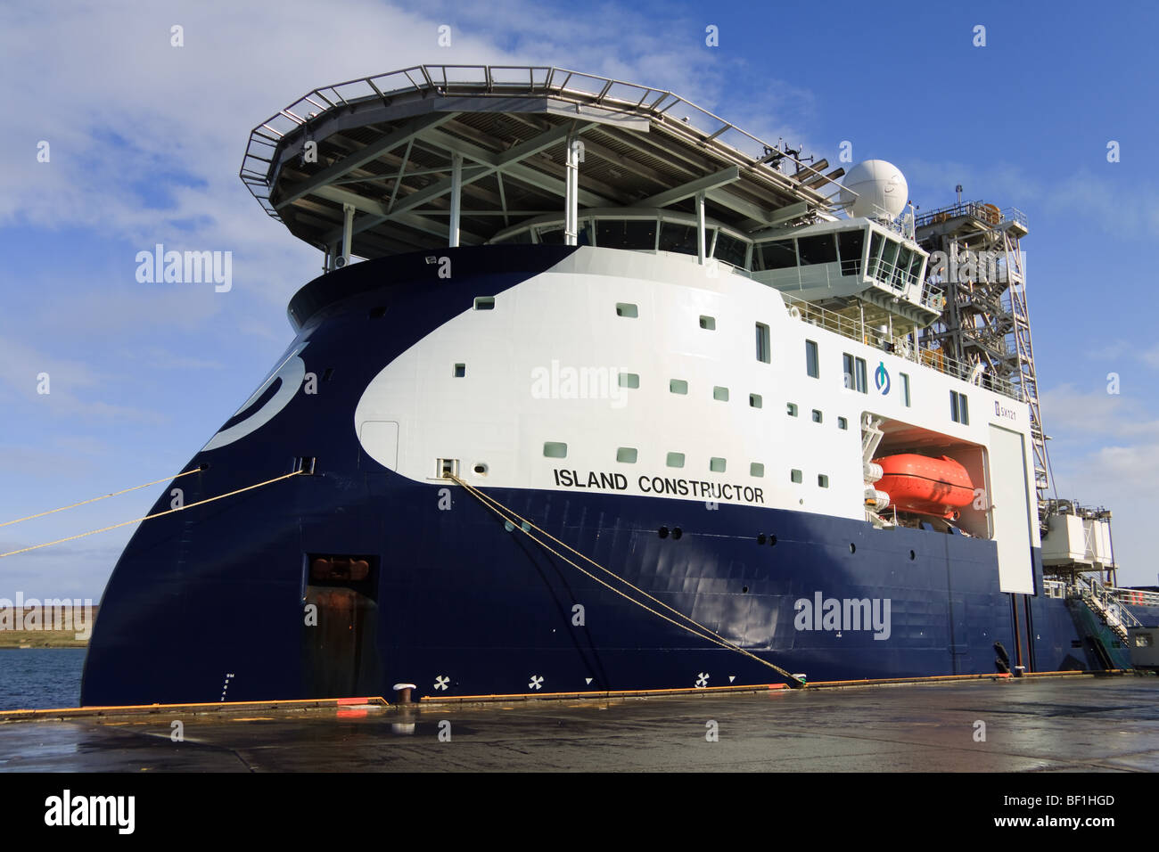 Special IMR/OCV and oil well intervention vessel Island Constructor ...