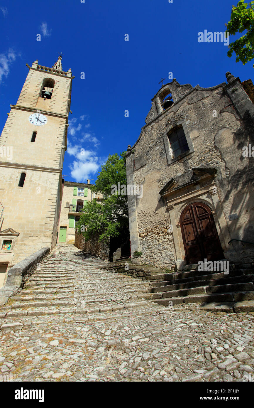 The picturesque Provence village of Mane Stock Photo - Alamy