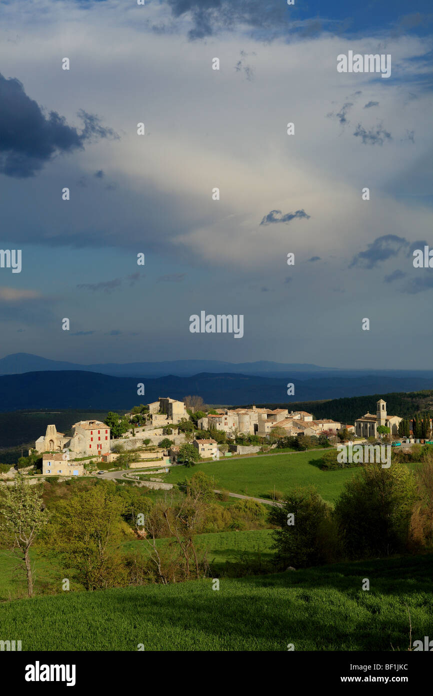 The picturesque village of Vacheres Stock Photo - Alamy