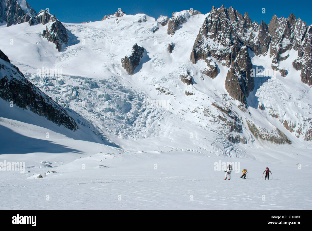 Vallee blanche off piste ski tour hi-res stock photography and images - Alamy