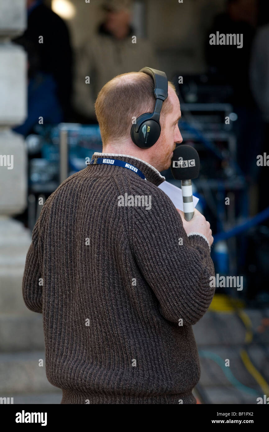 Bbc sports presenter hi-res stock photography and images - Alamy