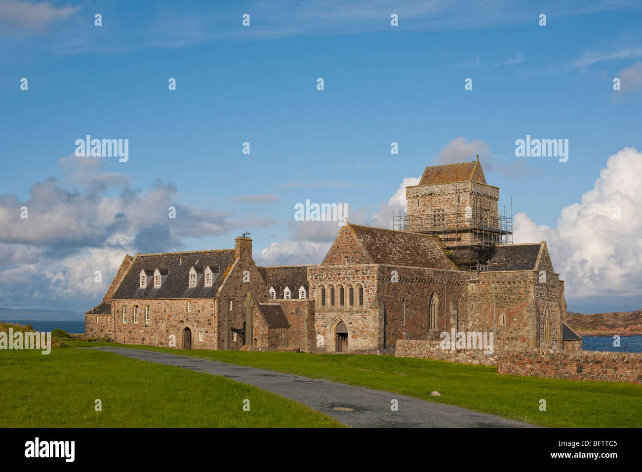 Exterior view of Iona Abbey on the Isle of Iona, Scotland Stock Photo ...