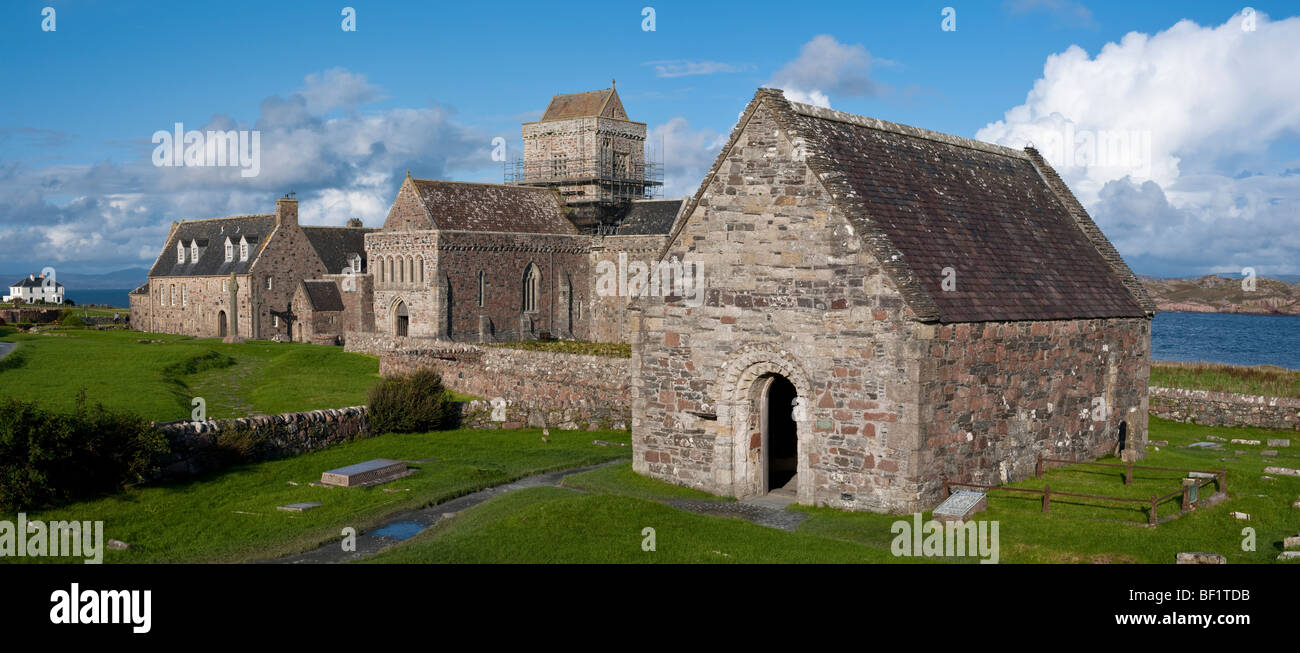 Exterior view of Iona Abbey on the Isle of Iona, Scotland Stock Photo ...