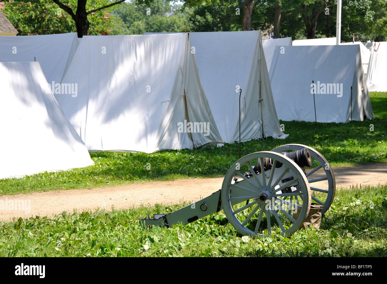 Military tent camp - costumed American Revolutionary War (1770's) era ...