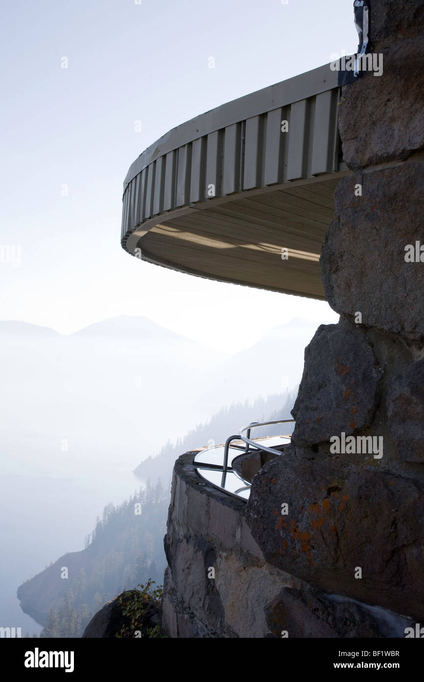 Sinnott Memorial Observation Station - Crater Lake National Park Oregon ...