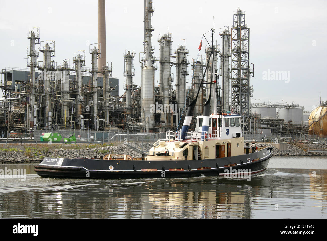 Shell stanlow oil refinery High Resolution Stock Photography and Images ...