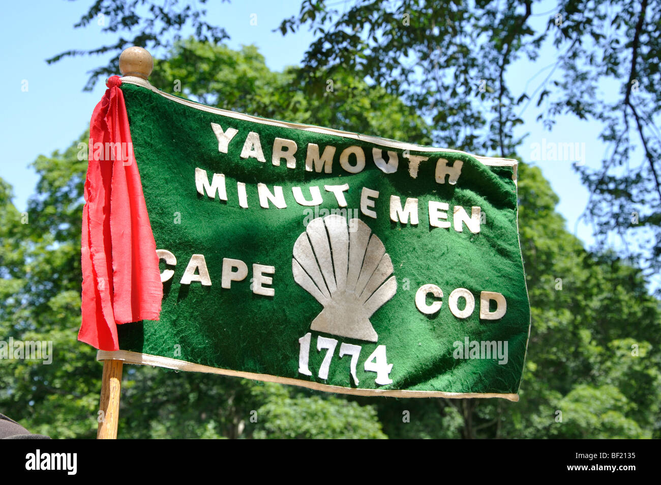 Yarmouth Minutemen's flag - costumed American Revolutionary War (1770's ...