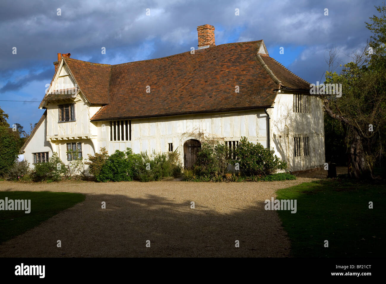 Valley Farm, Flatford Mill, Suffolk, England. 600 year old medieval ...