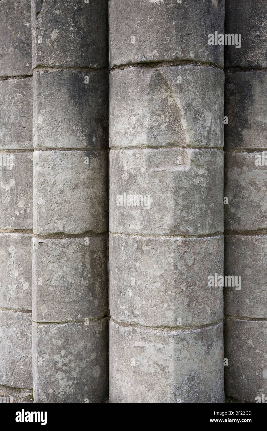 Grey column hi-res stock photography and images - Alamy